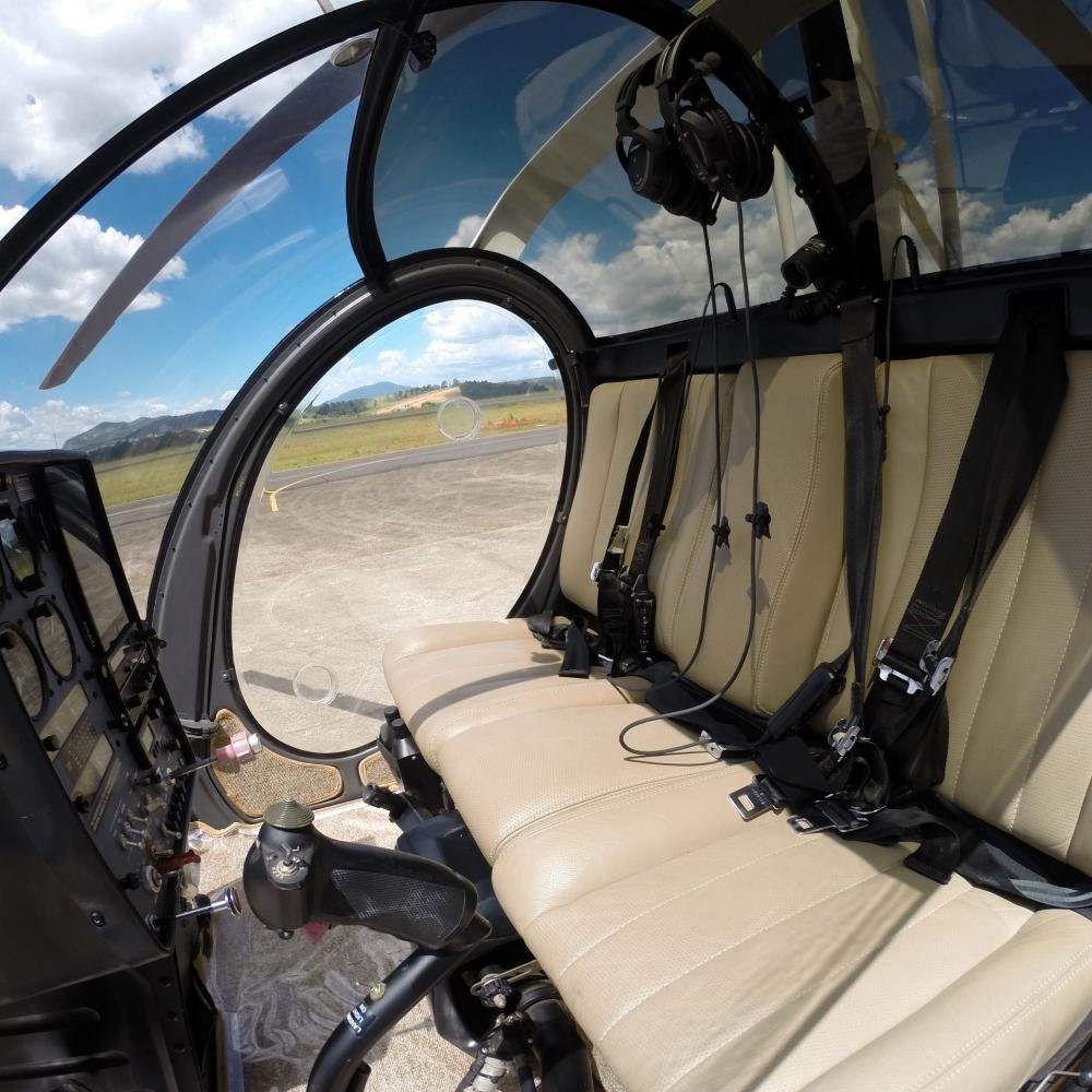 AEROBASTIAN | HELICÓPTERO SIKORSKY S300C (SCHWEIZER) VENDIDO